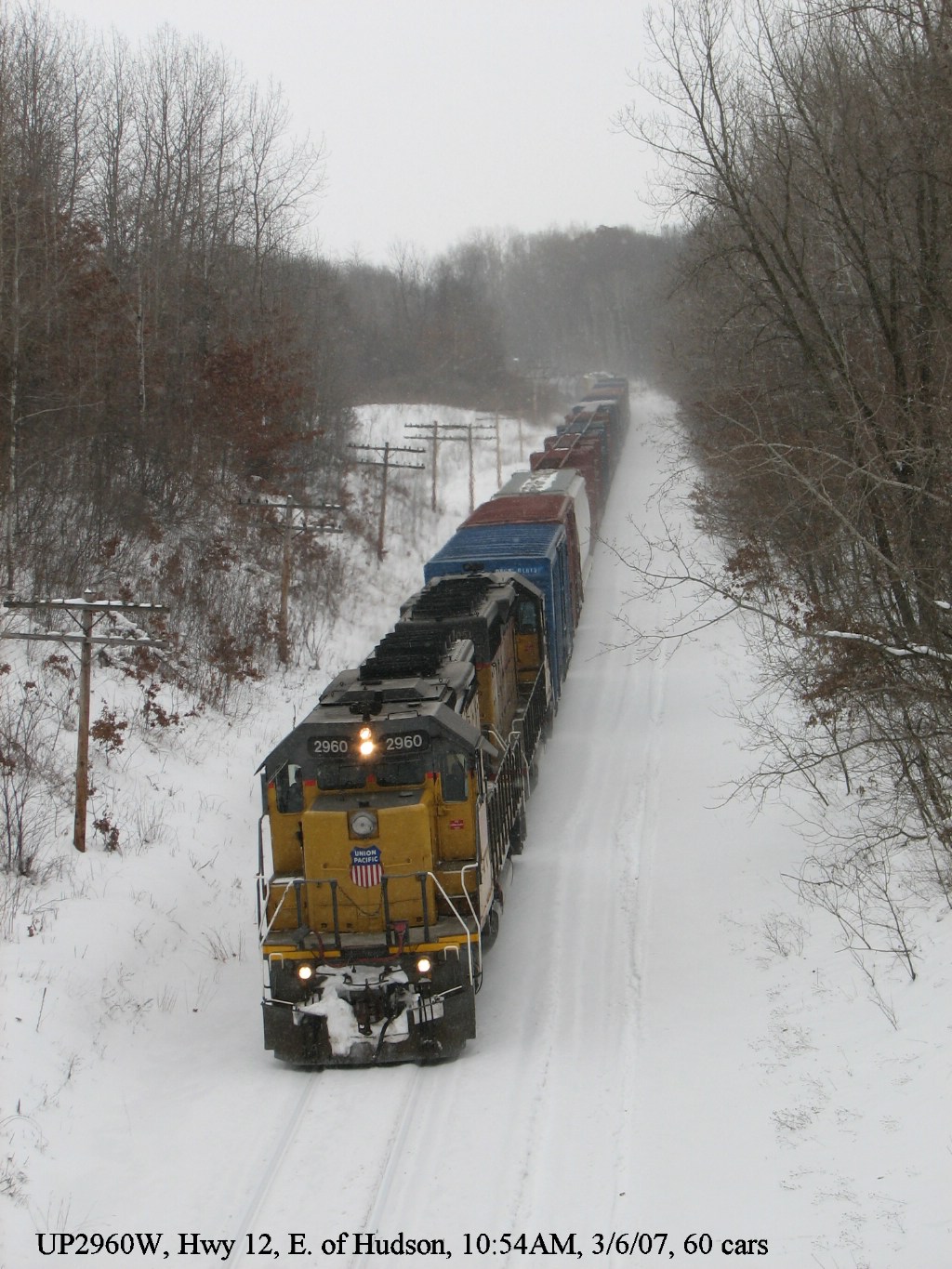 UP2960 Heads Under Hwy 12 Overpass